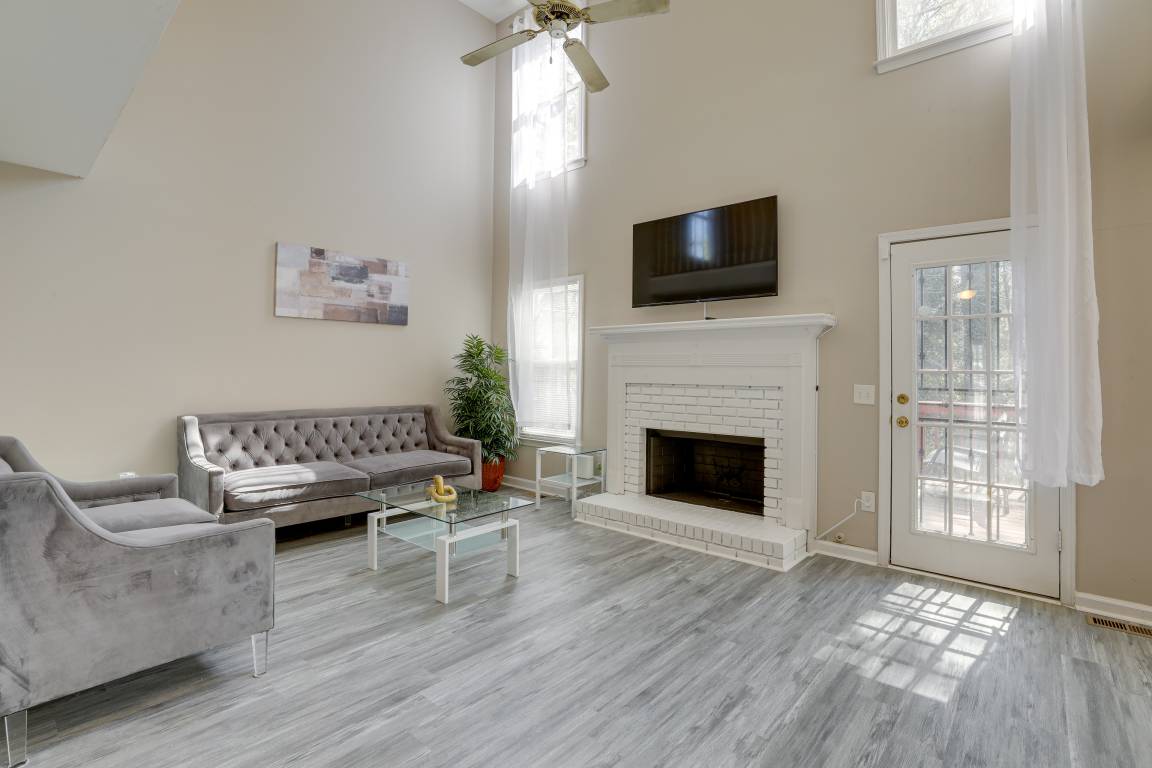 268 M² House ∙ 6 Bedrooms ∙ 12 Guests - Stone Mountain, GA