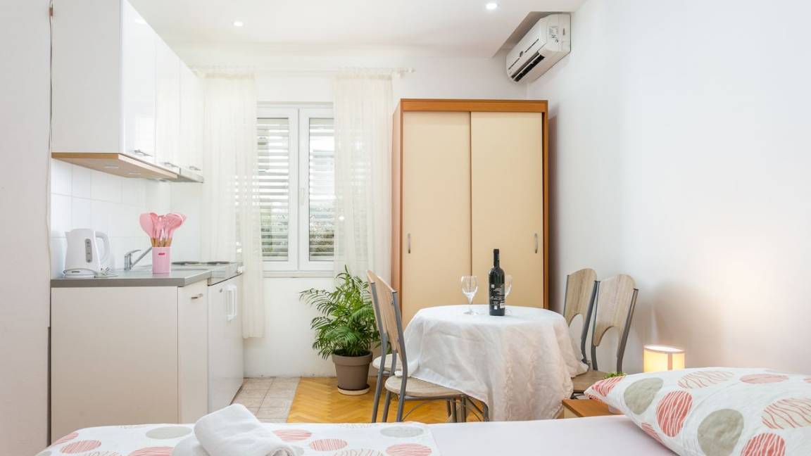 18 M² Hotel ∙ 1 Bedroom ∙ 3 Guests - Makarska