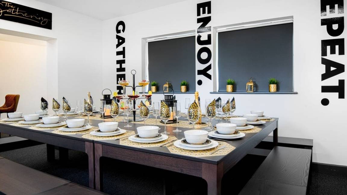 Appartement ∙ 4 Chambres ∙ 20 Personnes - Leeds