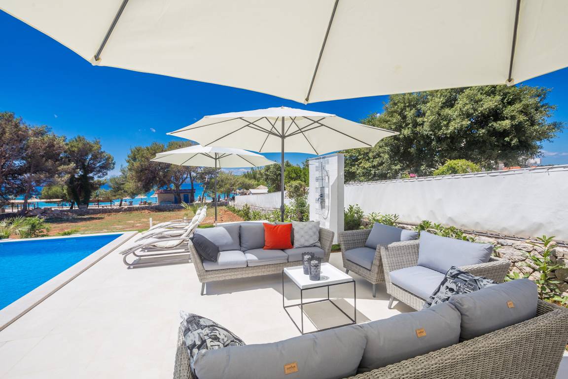 255 M² House ∙ 6 Bedrooms ∙ 12 Guests - Krk
