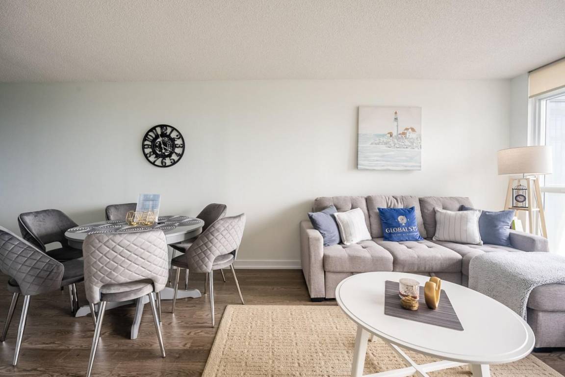 75 M² Apartamento ∙ 2 Habitaciones ∙ 5 Huéspedes - Toronto