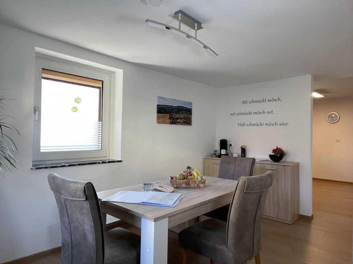 70 M² Ferienwohnung ∙ 1 Schlafzimmer ∙ 2 Gäste - Hilders