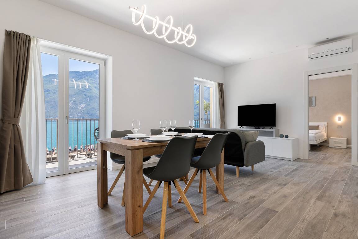 80 M² Apartamento ∙ 2 Habitaciones ∙ 4 Huéspedes - Limone Sul Garda