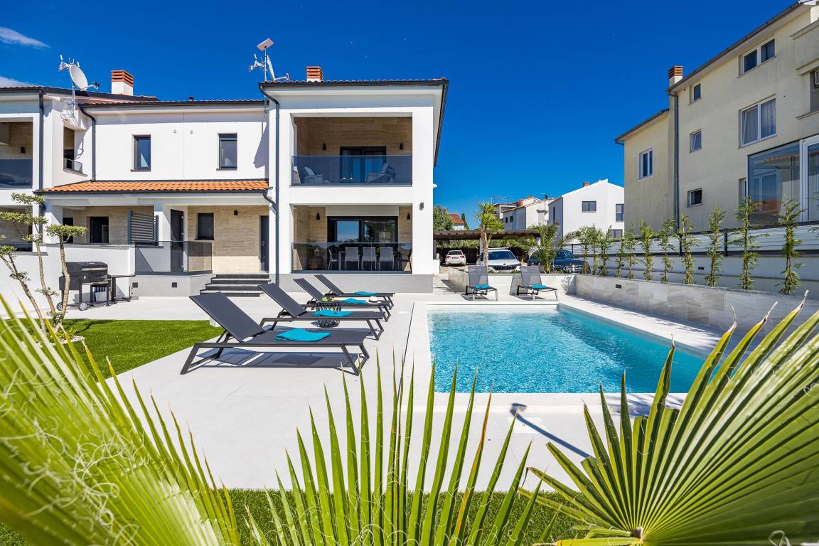 135 M² Villa ∙ 3 Bedrooms ∙ 6 Guests - Pula