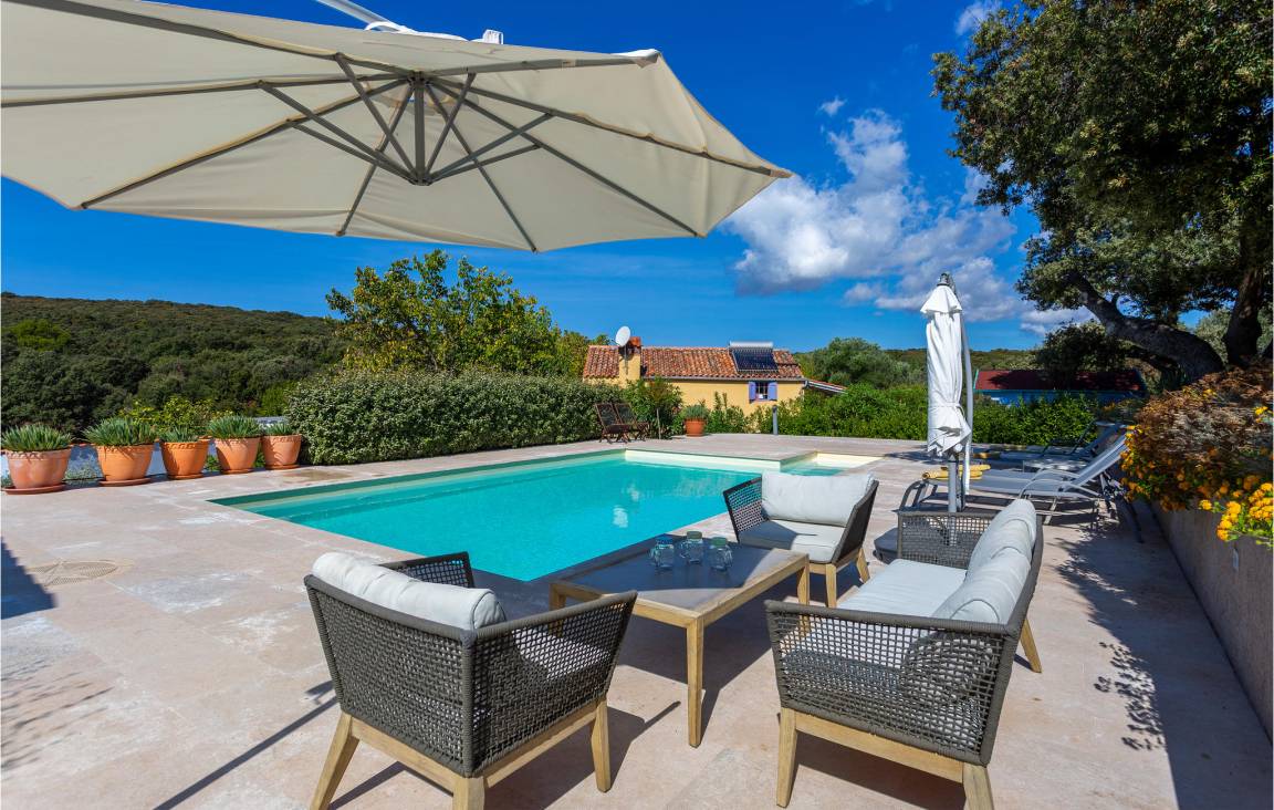92 M² House ∙ 1 Bedroom ∙ 8 Guests - Nerezine