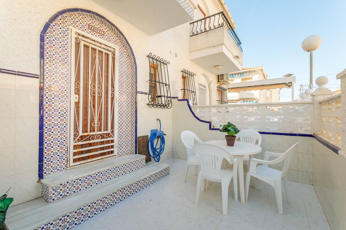 54 M² House ∙ 2 Bedrooms ∙ 4 Guests - Elche