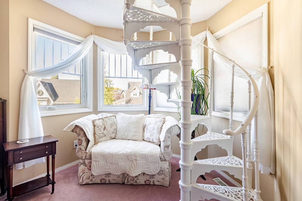 1800 M² House ∙ 4 Bedrooms ∙ 8 Guests - Alberta