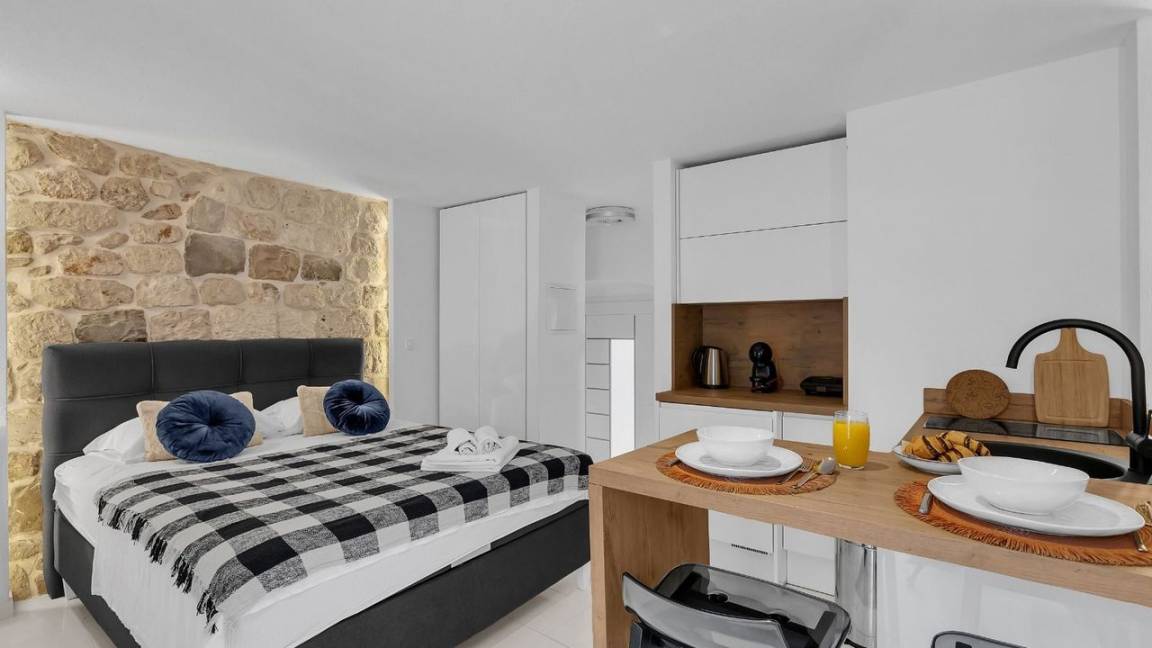 23 M² Hotel ∙ 1 Schlafzimmer ∙ 2 Gäste - Makarska