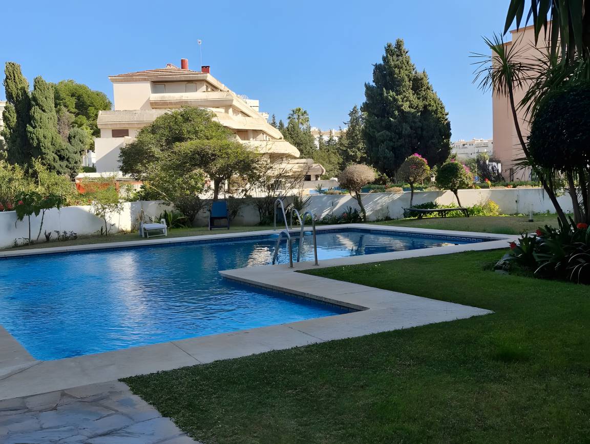 100 M² Apartment ∙ 2 Bedrooms ∙ 5 Guests - Puerto Banús