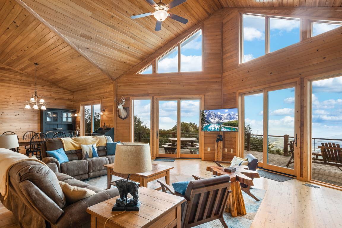 372 M² Cabin ∙ 5 Bedrooms ∙ 16 Guests - North Carolina