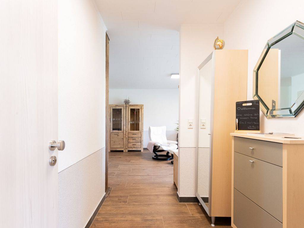 120 M² Ferienwohnung ∙ 2 Schlafzimmer ∙ 5 Gäste - Uplengen