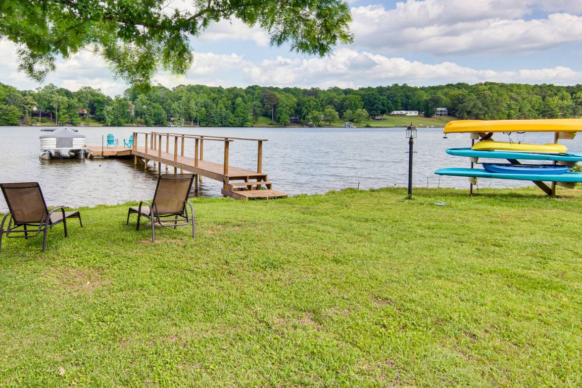 306 M² House ∙ 5 Bedrooms ∙ 12 Guests - Lake Bowen, SC
