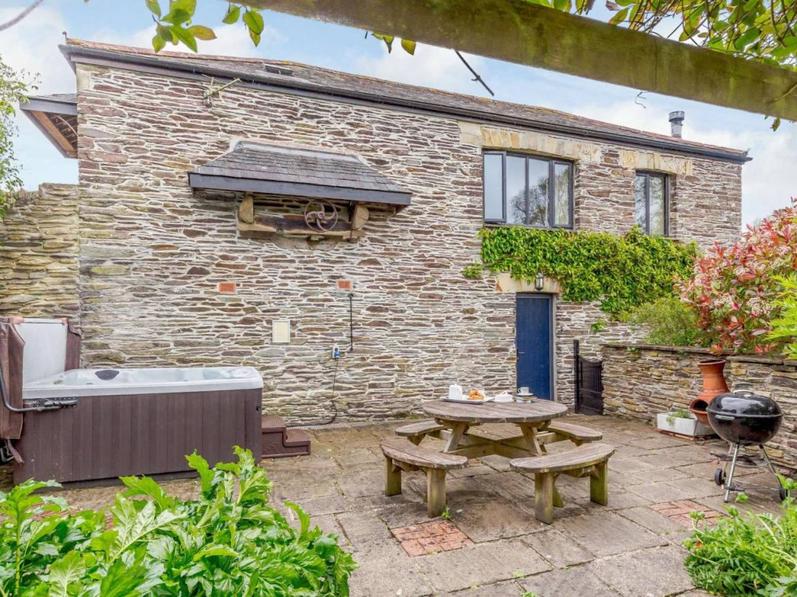 Cottage ∙ 3 Bedrooms ∙ 6 Guests - St Austell
