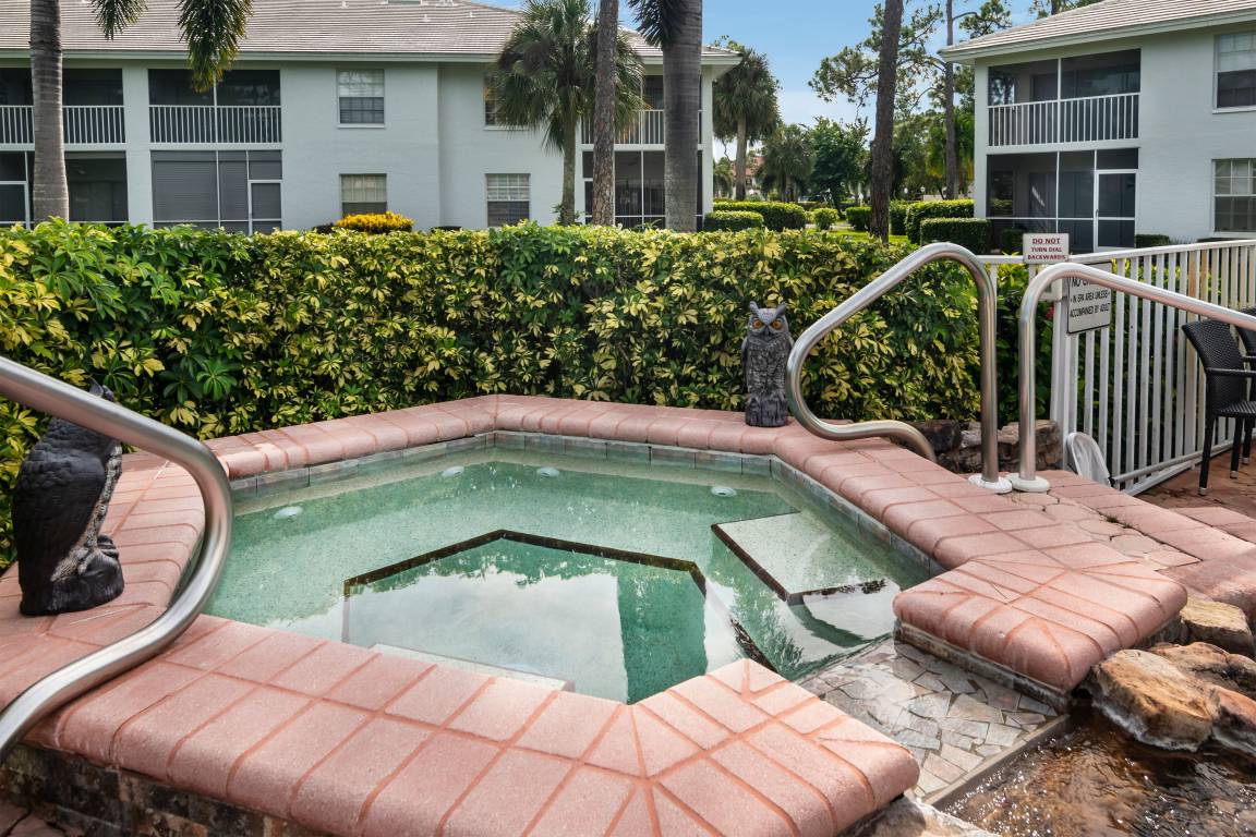 116 M² House ∙ 2 Bedrooms ∙ 4 Guests - Naples, FL
