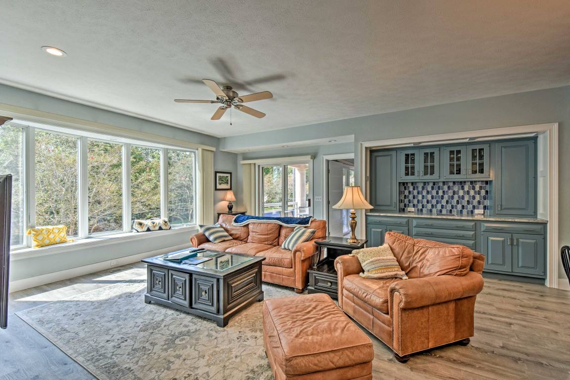 137 M² Apartment ∙ 2 Bedrooms ∙ 4 Guests - Lake Keowee, SC