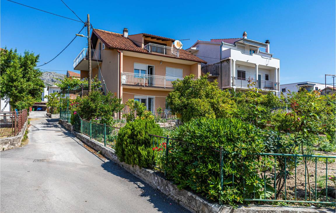 68 M² Apartment ∙ 2 Bedrooms ∙ 4 Guests - Trogir