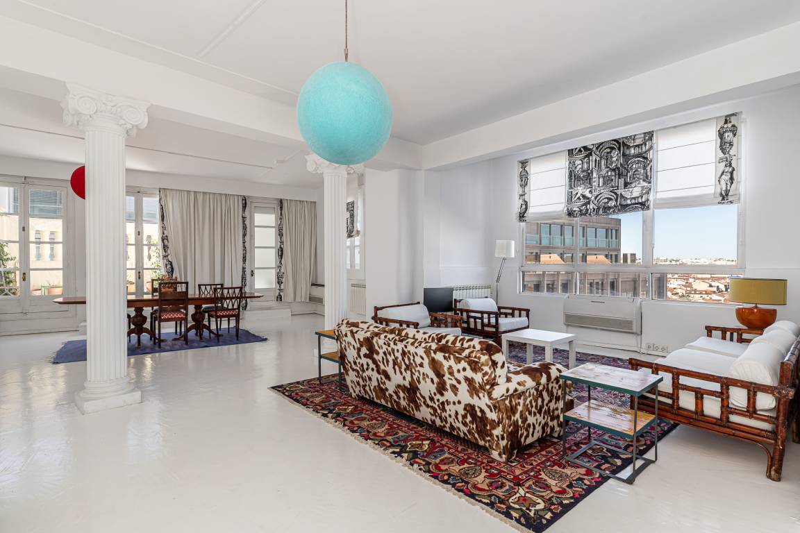 140 M² Apartamento ∙ 1 Habitación ∙ 4 Huéspedes - Madrid