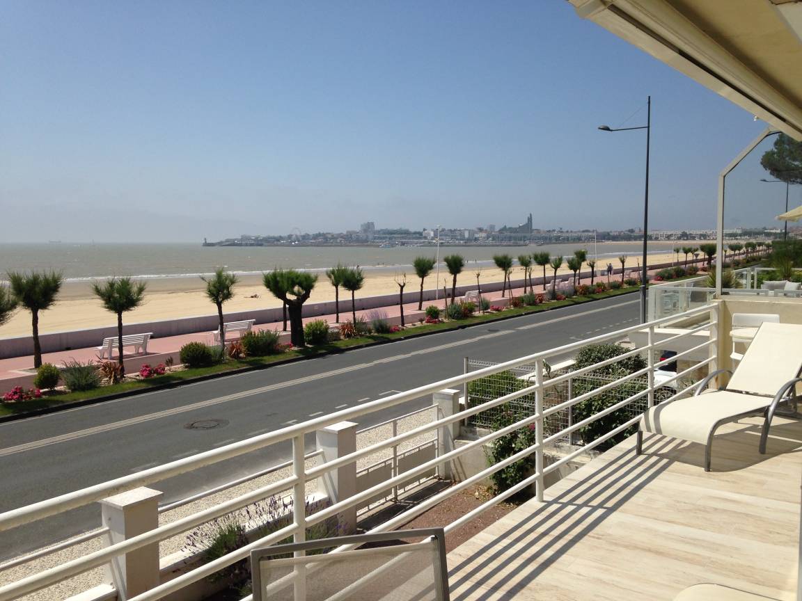 89 M² Apartment ∙ 2 Bedrooms ∙ 4 Guests - Royan