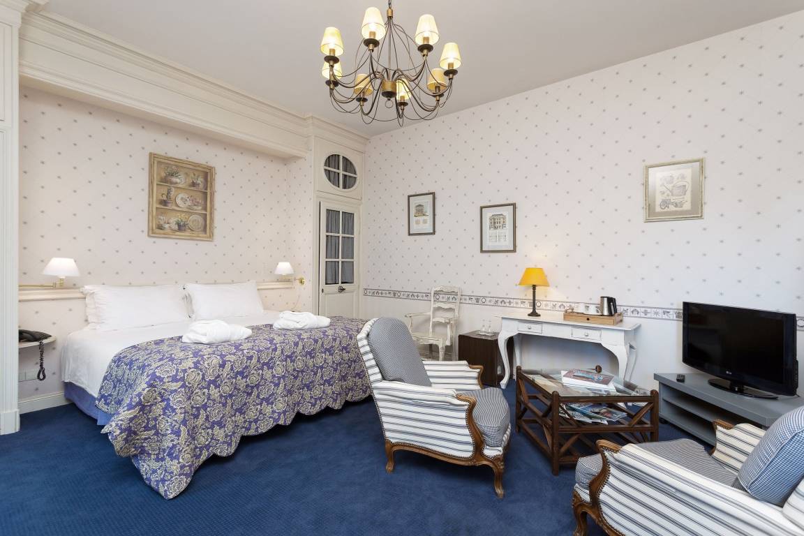 Hotel ∙ 2 Bedrooms ∙ 5 Guests - Lac du Bourget