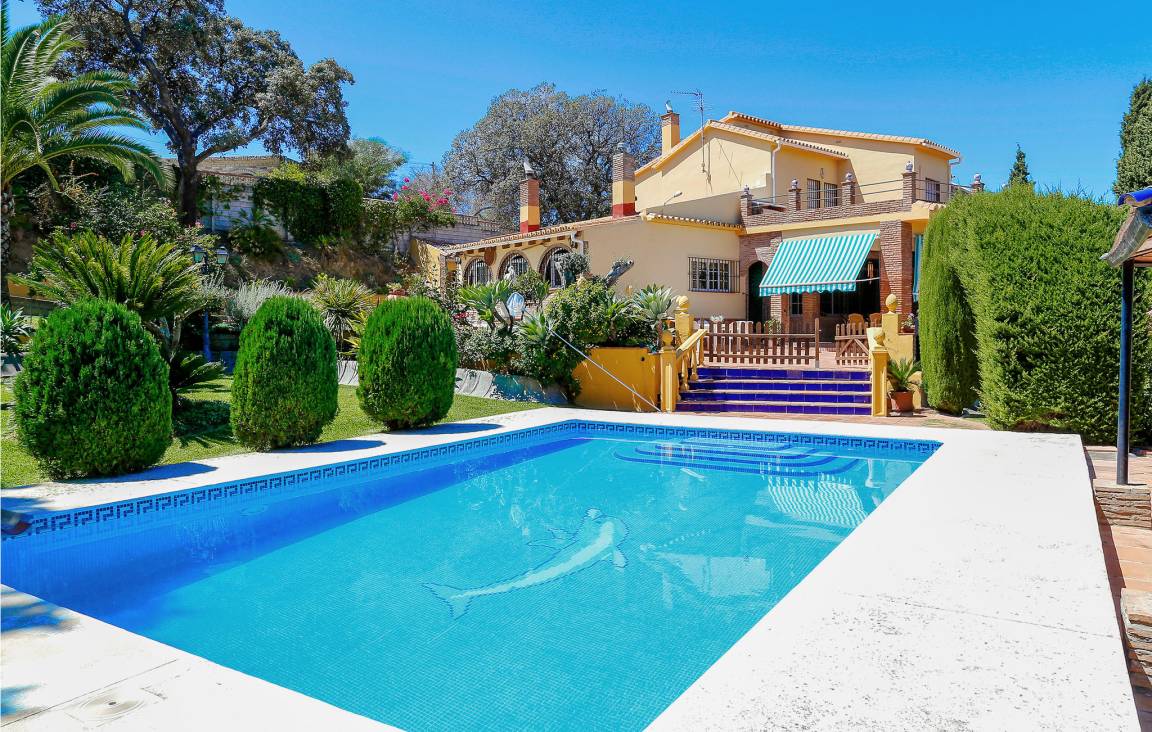 165 M² House ∙ 5 Bedrooms ∙ 10 Guests - Alhaurín de la Torre