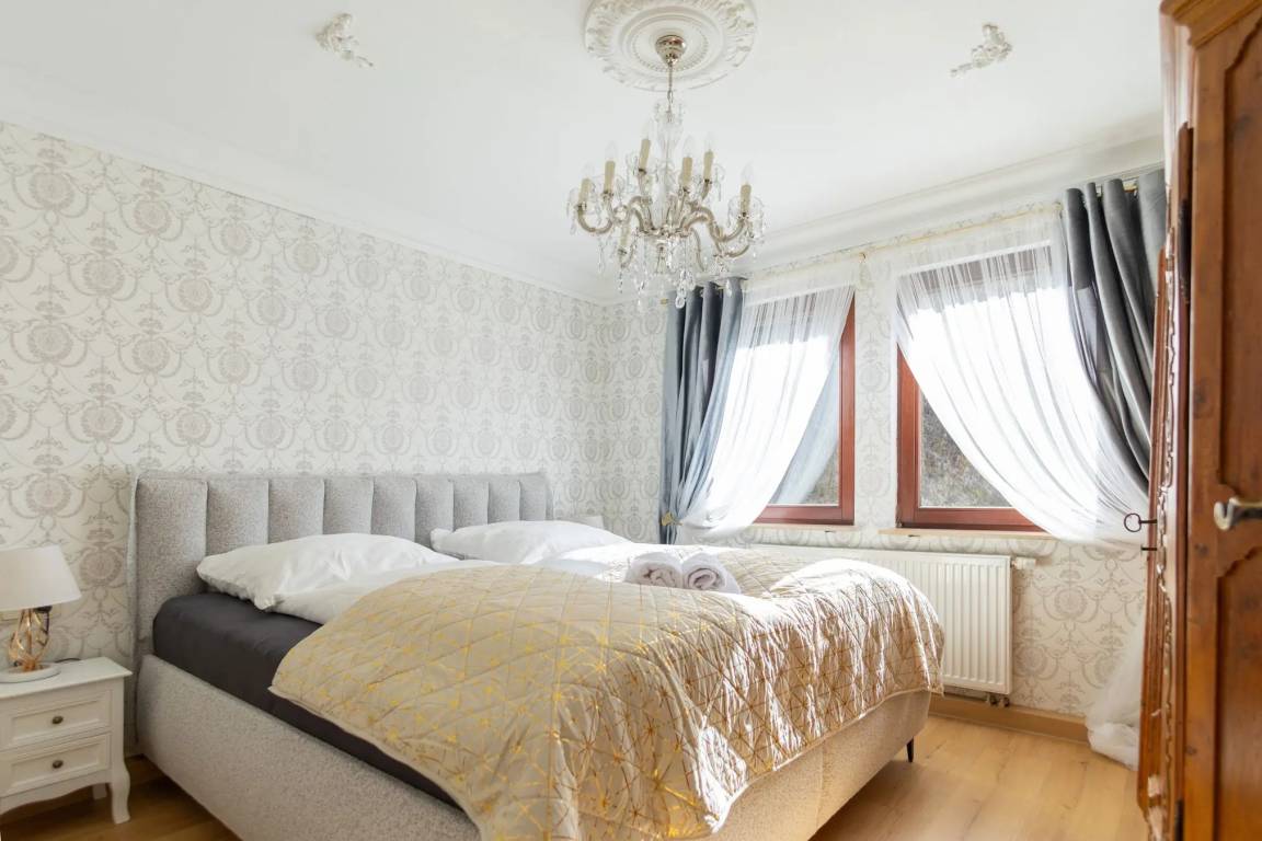 80 M² Schloss ∙ 2 Schlafzimmer ∙ 4 Gäste - Bad Urach