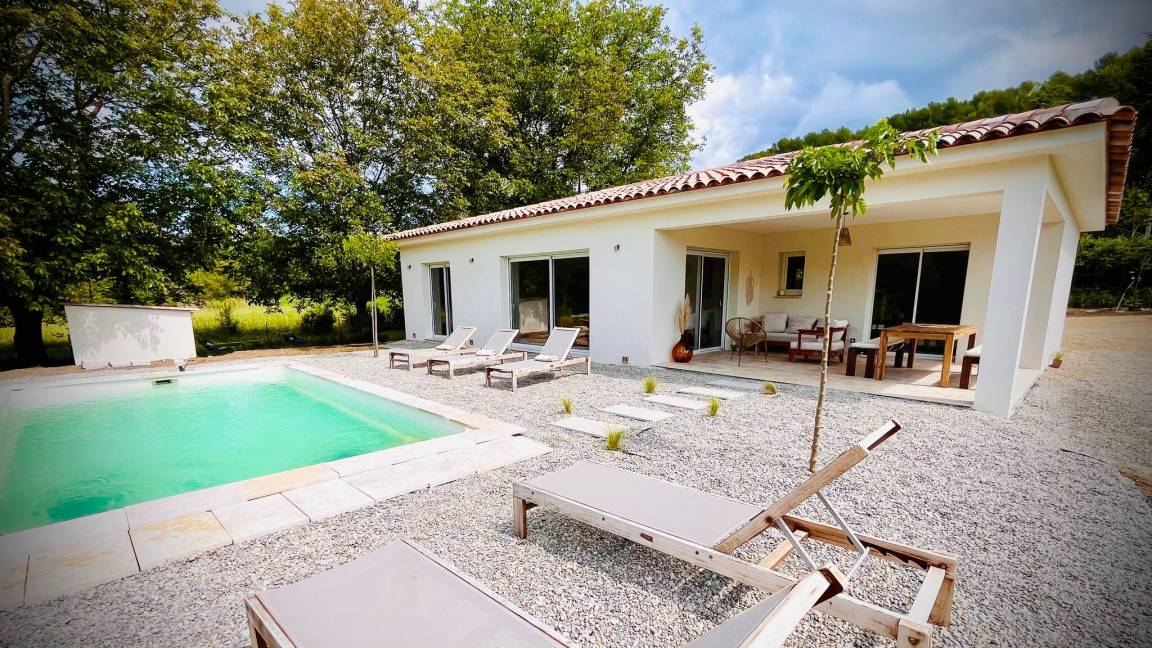 110 M² Appartement ∙ 4 Chambres ∙ 8 Personnes - Sillans-la-Cascade