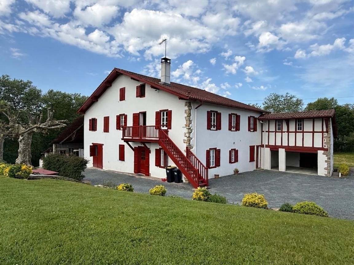 80 M² Gîte ∙ 3 Chambres ∙ 6 Personnes - Saint-Pée-sur-Nivelle