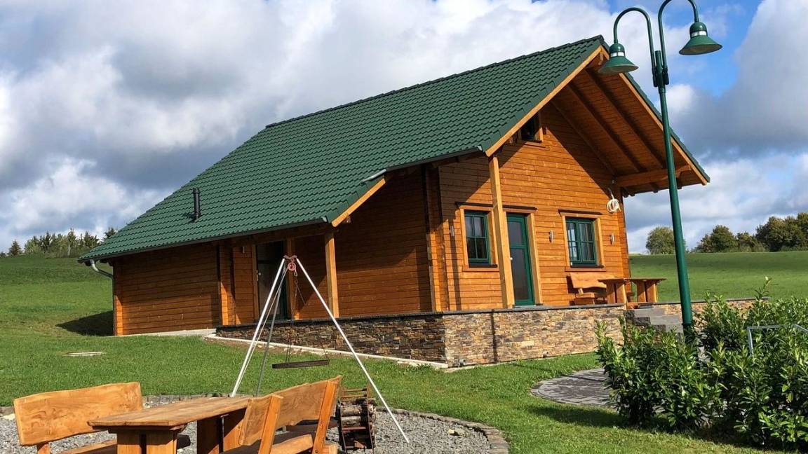 100 M² Ferienhaus ∙ 2 Schlafzimmer ∙ 4 Gäste - Nationalpark Eifel