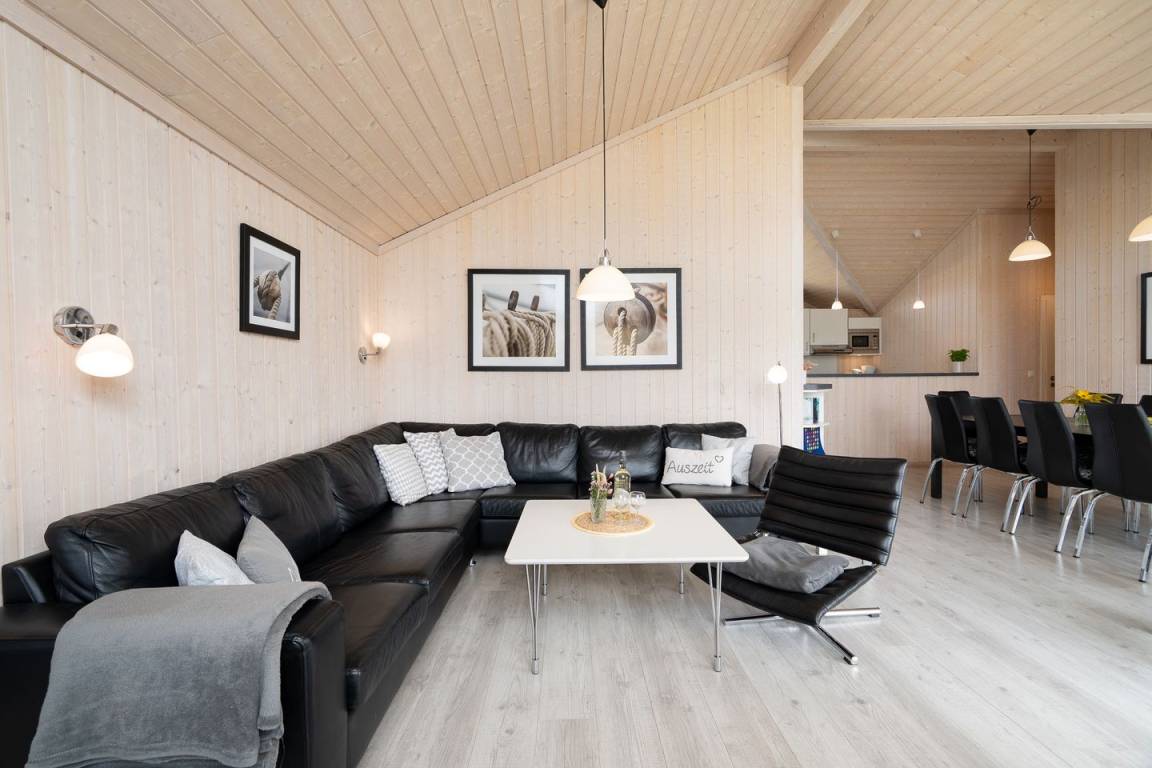 90 M² Ferienhaus ∙ 4 Schlafzimmer ∙ 10 Gäste - Heiligenhafen
