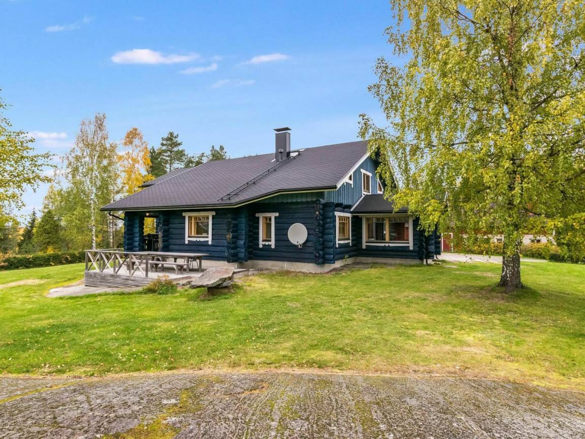 240 M² Talo ∙ 6 Makuuhuonetta ∙ 17 Vierasta - Anttola