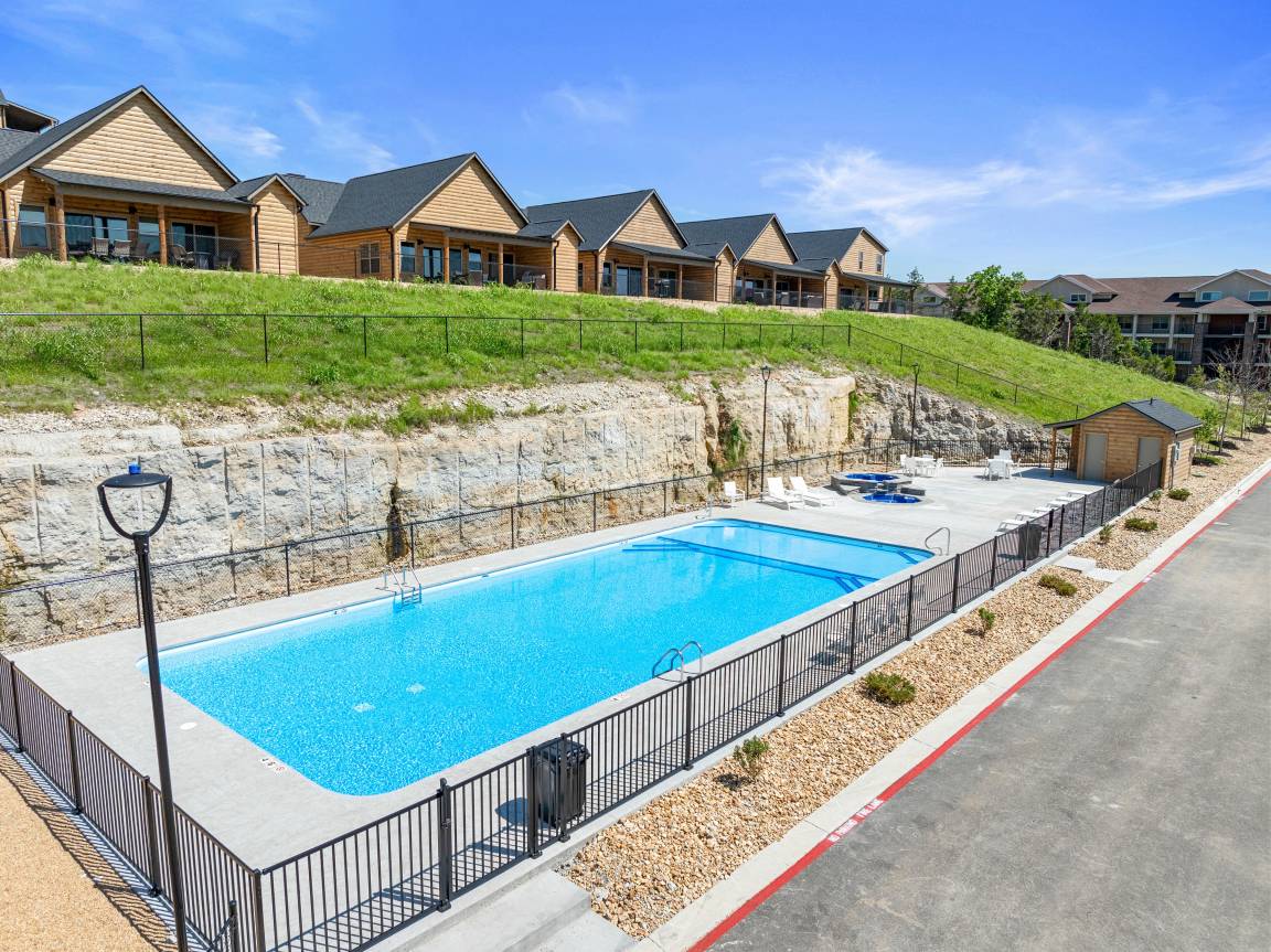 House ∙ 4 Bedrooms ∙ 12 Guests - Branson, MO