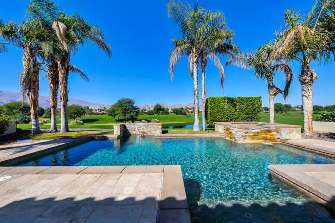 243 M² House ∙ 3 Bedrooms ∙ 6 Guests - Coachella, CA