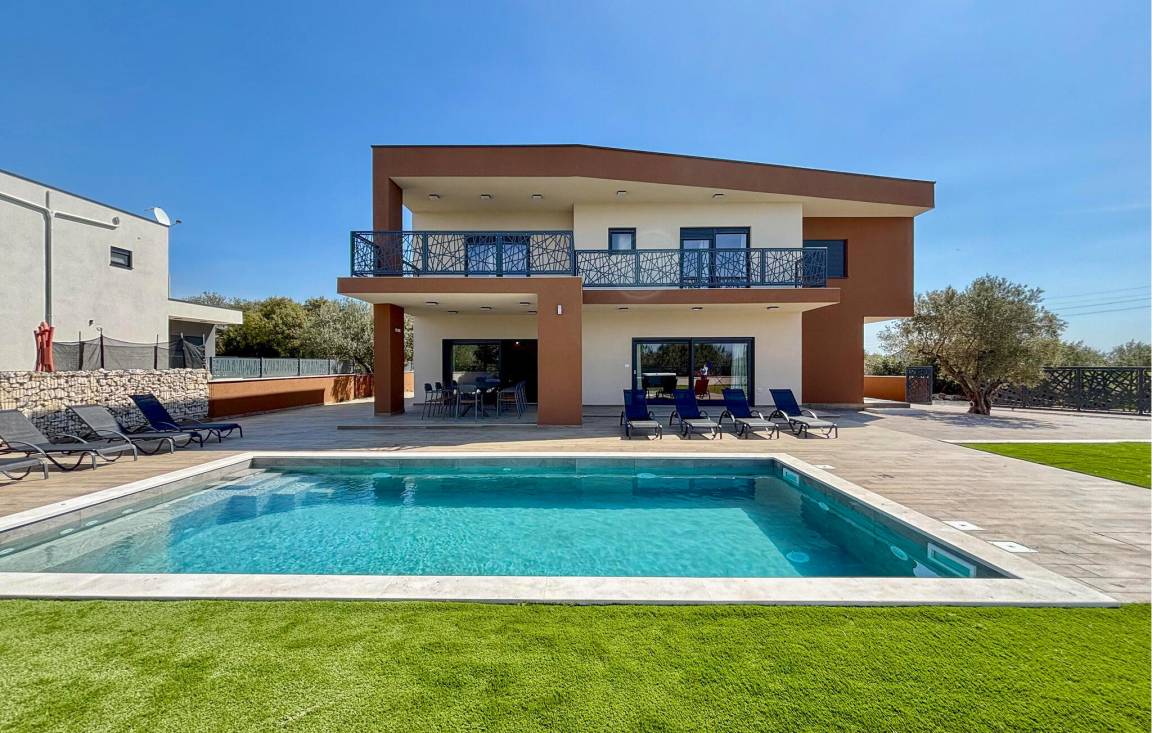 250 M² Ferienhaus ∙ 5 Schlafzimmer ∙ 10 Gäste - Fažana