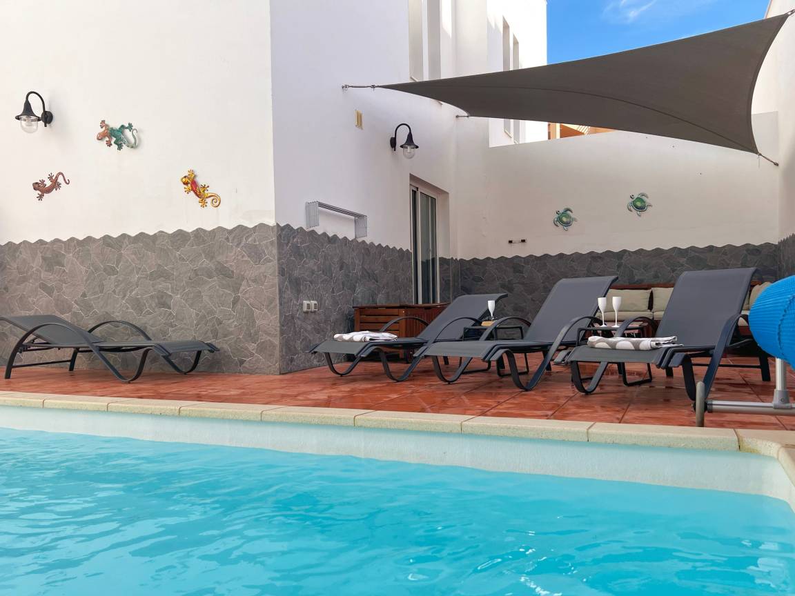 150 M² Villa ∙ 4 Schlafzimmer ∙ 8 Gäste - Corralejo