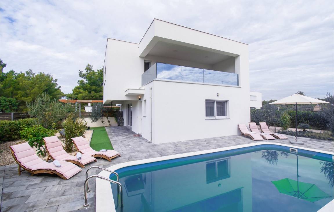 150 M² Ferienhaus ∙ 4 Schlafzimmer ∙ 8 Gäste - Vodice