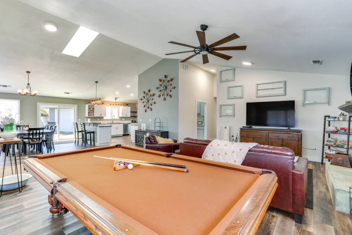 189 M² House ∙ 3 Bedrooms ∙ 6 Guests - Redding, CA
