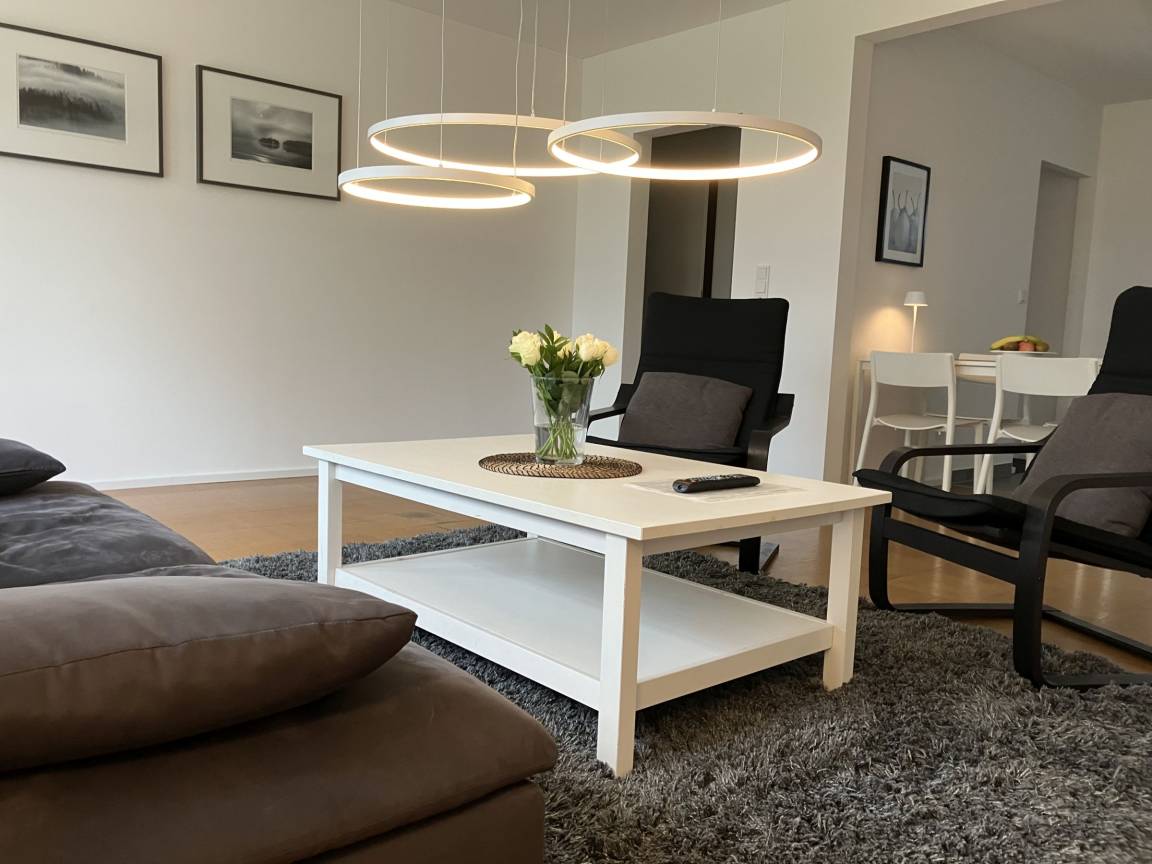 100 M² Ferienwohnung ∙ 2 Schlafzimmer ∙ 5 Gäste - Reilingen