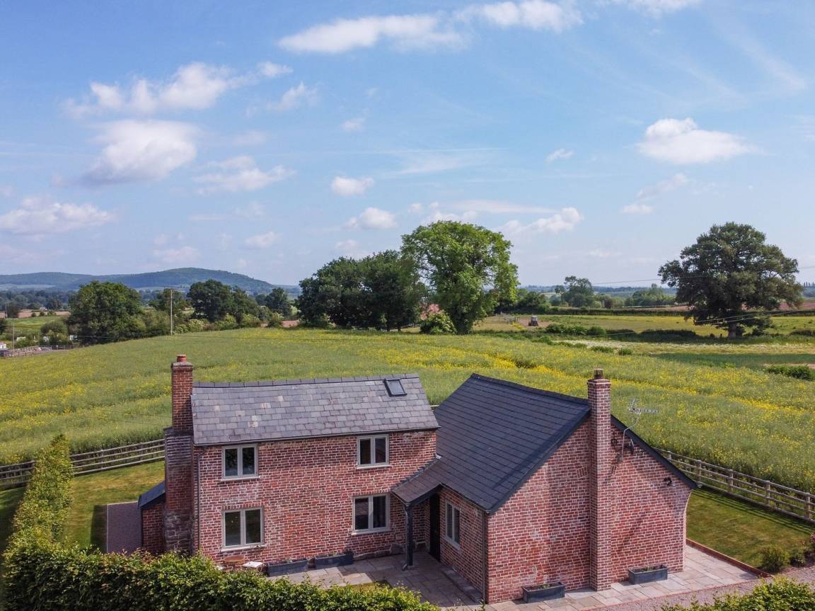 Cottage ∙ 3 Bedrooms ∙ 6 Guests - Hereford