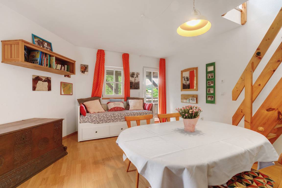45 M² Ferienwohnung ∙ 1 Schlafzimmer ∙ 4 Gäste - Bad Urach
