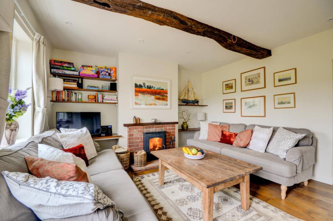 Cottage ∙ 2 Bedrooms ∙ 5 Guests - Holt