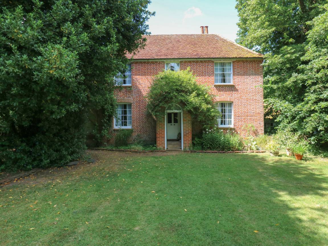 Cottage ∙ 2 Bedrooms ∙ 4 Guests - West Mersea