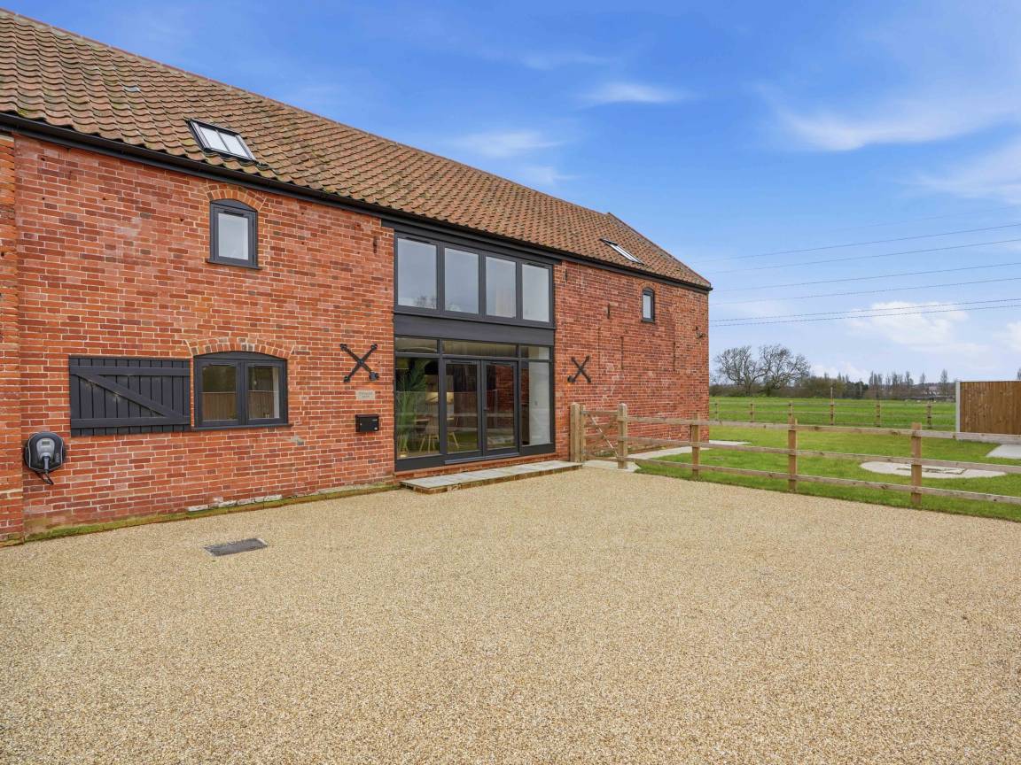 Cottage ∙ 5 Bedrooms ∙ 10 Guests - Lowestoft