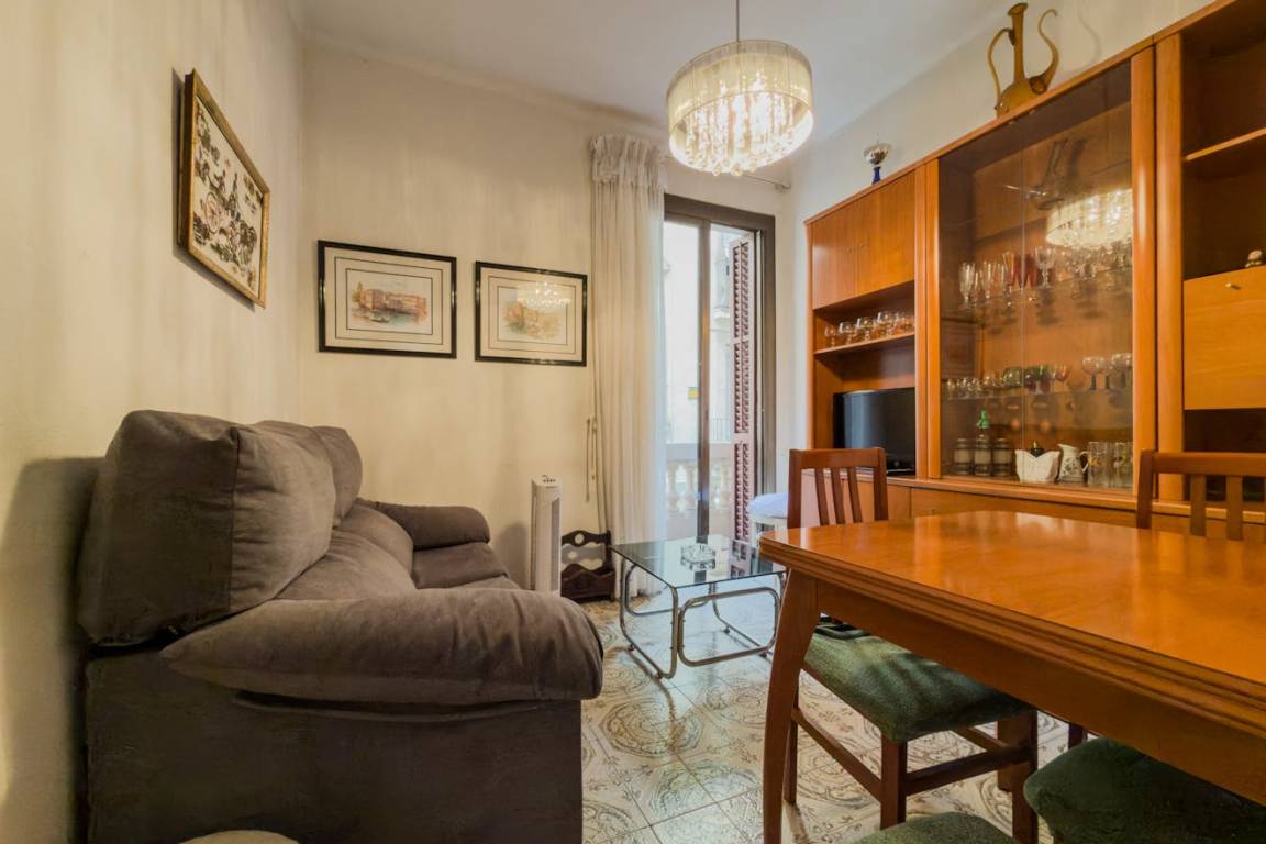 60 M² Apartment ∙ 3 Bedrooms ∙ 3 Guests - Barcelona