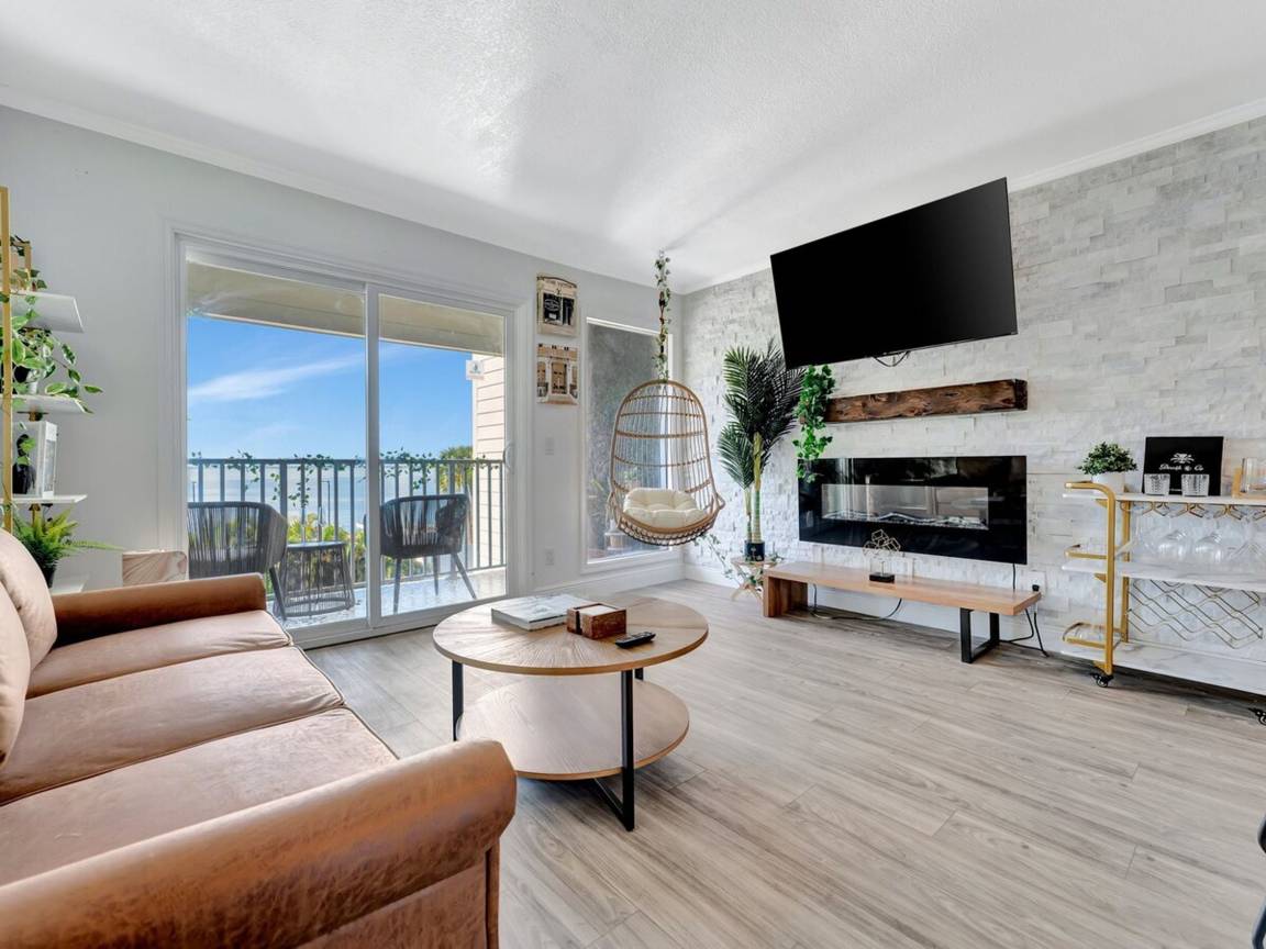 Apartment ∙ 1 Bedroom ∙ 3 Guests - Tampa, FL