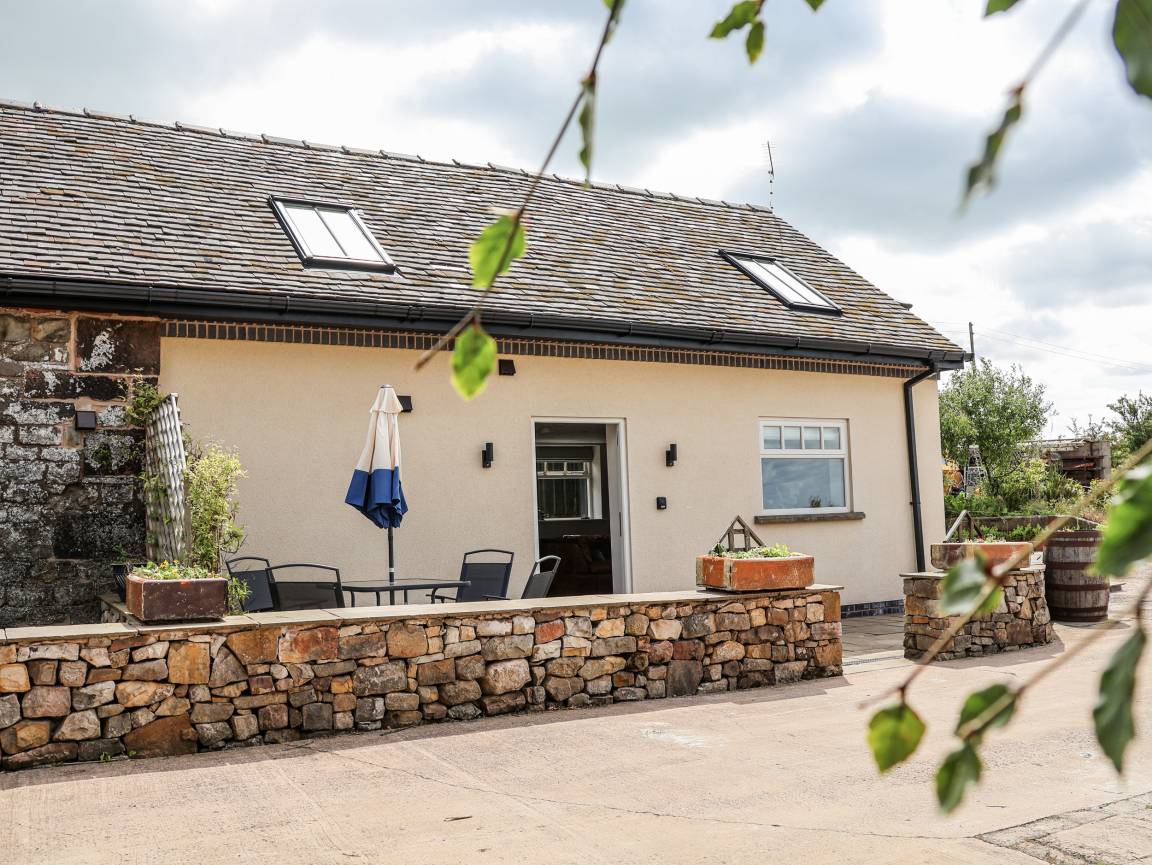 Cottage ∙ 2 Bedrooms ∙ 4 Guests - Leek