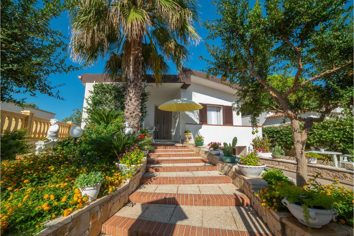 100 M² House ∙ 2 Bedrooms ∙ 4 Guests - Lizzano