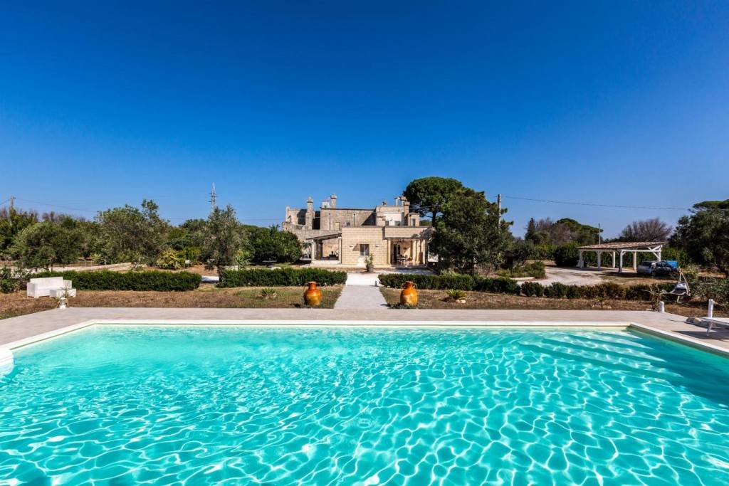 900 M² Huis ∙ 5 Slaapkamers ∙ 14 Gasten - Francavilla Fontana