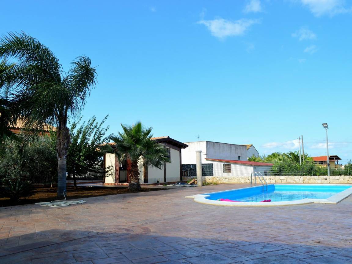 200 M² Maison De Vacances ∙ 5 Chambres ∙ 9 Personnes - Alcamo