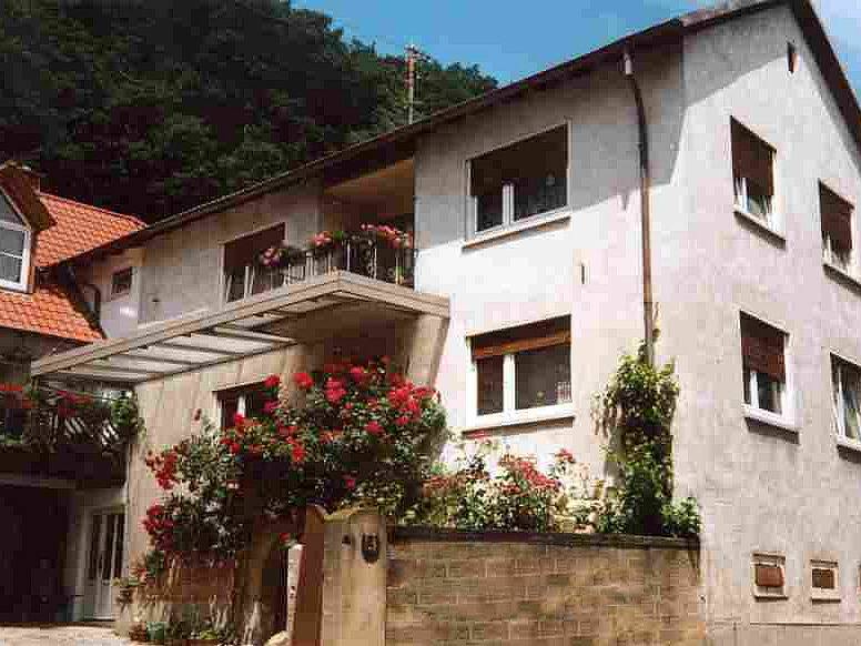 84 M² Apartment ∙ 2 Bedrooms ∙ 4 Guests - Neustadt