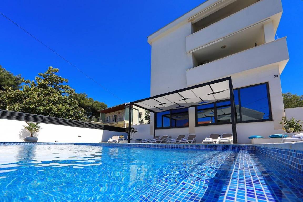 80 M² Apartment ∙ 2 Bedrooms ∙ 6 Guests - Zadar